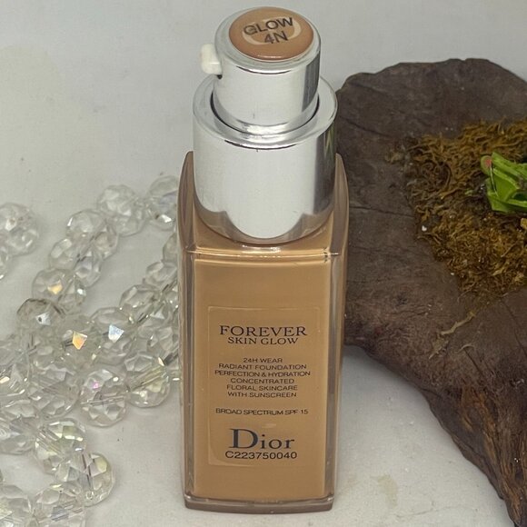 Dior | Makeup | Dior Forever Skin Glow 24h Wear Radiant Foundation Spf 5 4n 67 Oz New | Poshmark